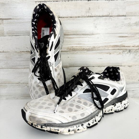 New Balance | Shoes | New Balance Womens Run Disney Minnie Mouse Yoo ...
